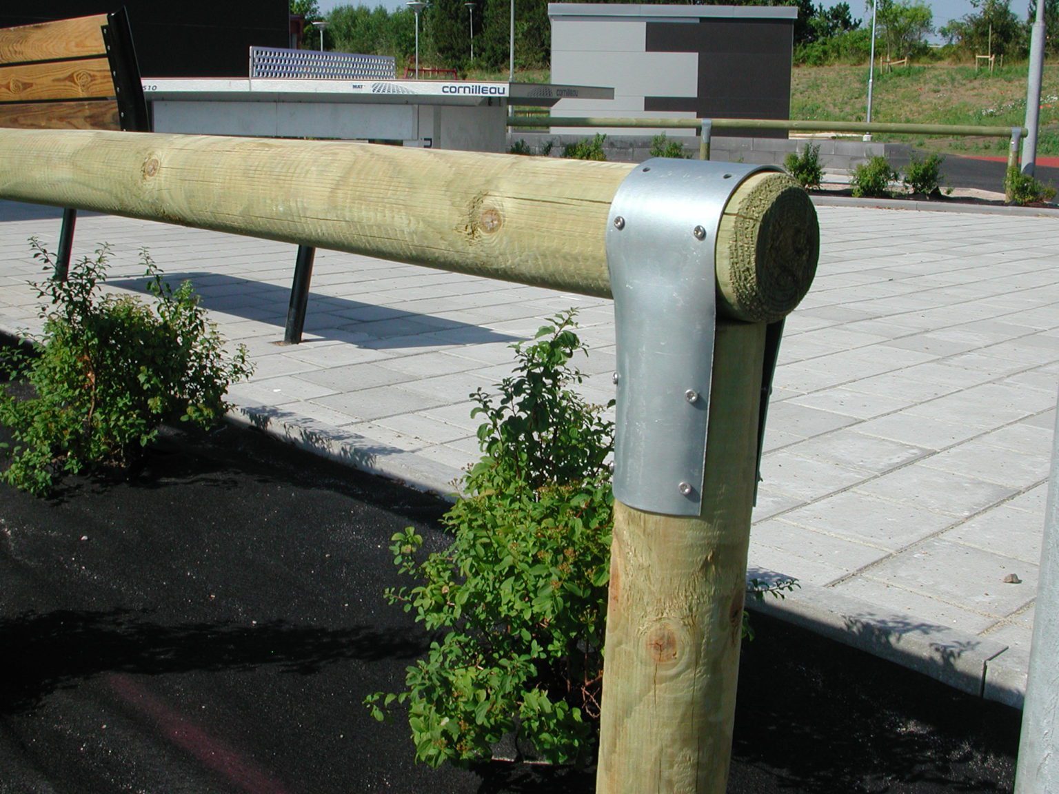 Rundstolpe ospetsad överliggare NTR A - Stängselfabriken TransNaval AB